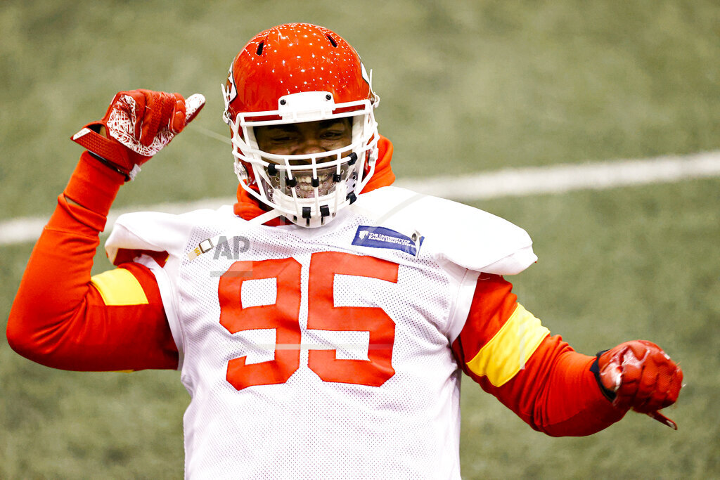 Chiefs, Thuney agree to 5-year deal as O-line rebuild begins « KJAN ...