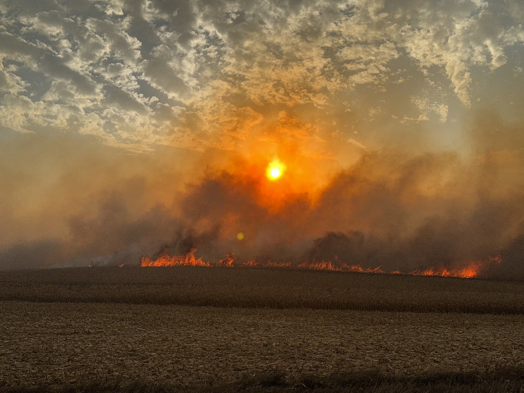 Multiple crews battle field fires in western Iowa, Sunday afternoon ...