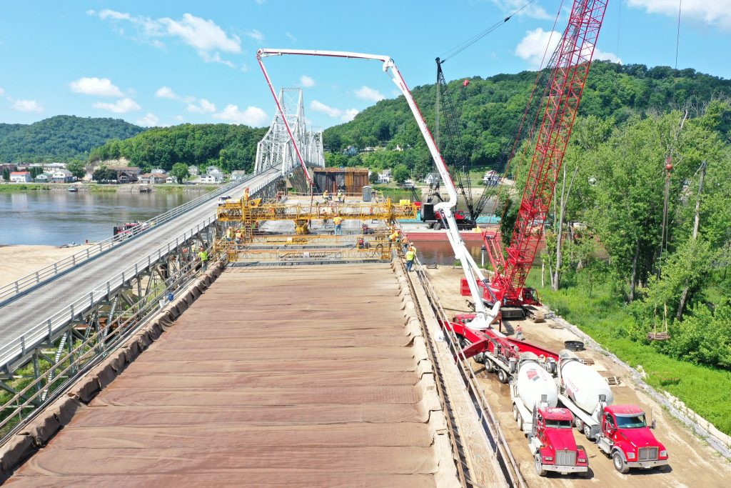 Iowa and Wisconsin Plan for Existing Lansing Bridge Demolition in Fall ...